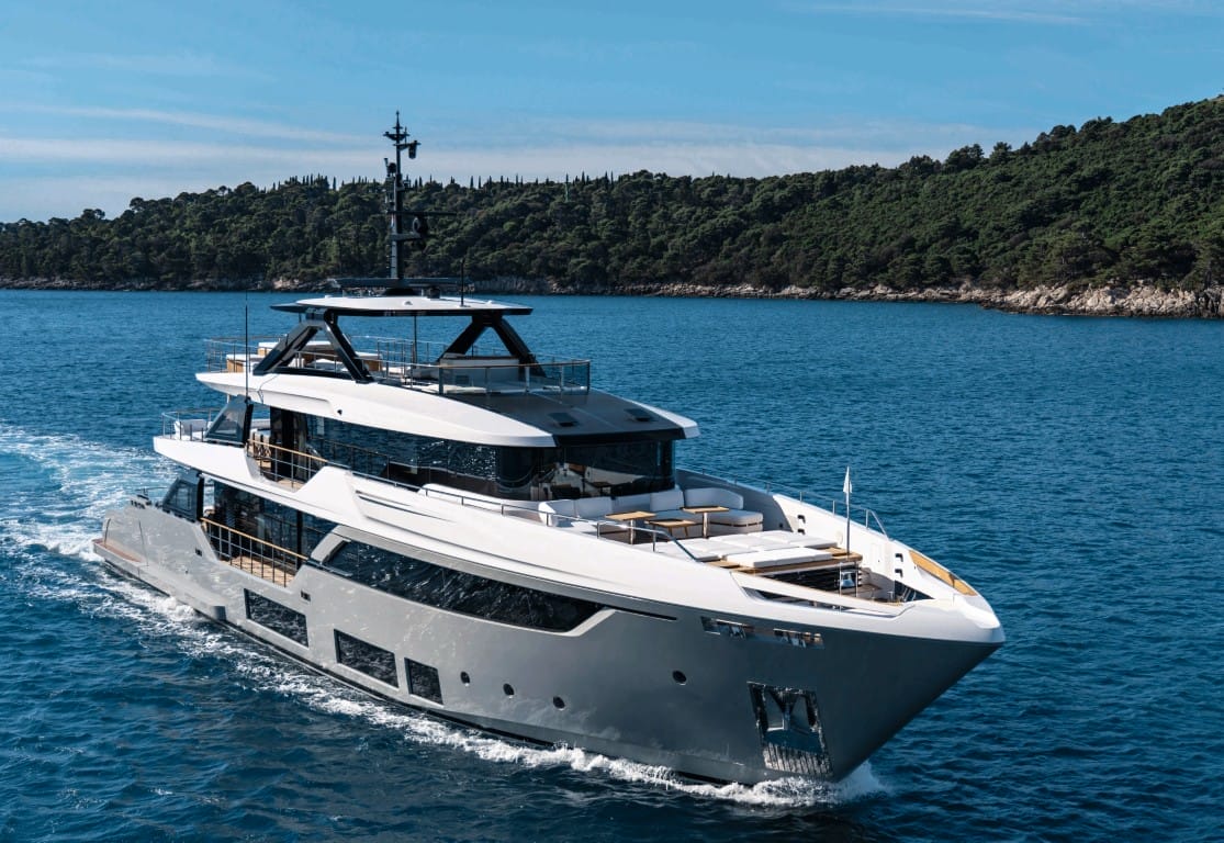 Videoworks AV Systems and Connectivity on the Custom Line Navetta 38 Telli - Videoworks Group ...